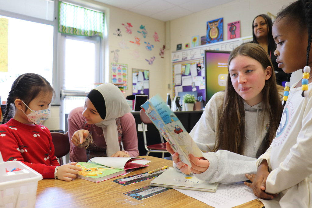 Live Feed | Copper Beech Elementary